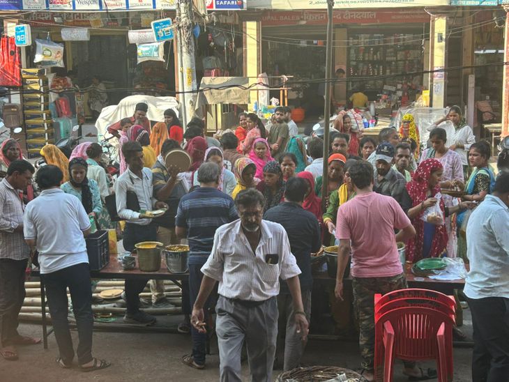 Bhandara held at Hope Circus