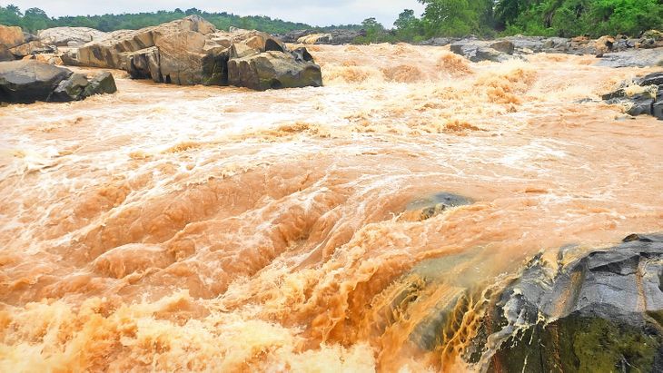 Monsoon should go now... Rivers and streams overflow after 3 hours of rain