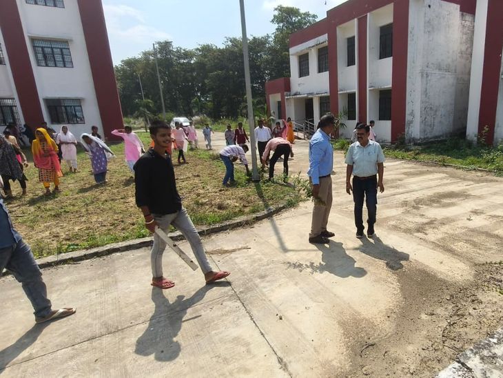 Special program on NSS Foundation Day in Kushinagar