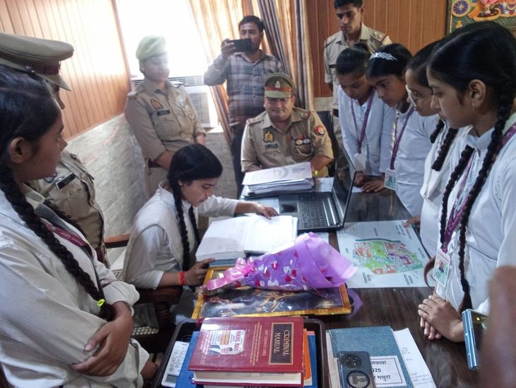 Student Pooja Sharma became Surir police station chief