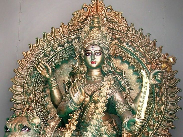 Today, on the sixth day of Sharadiya Navratri, worship of Mother Katyayani