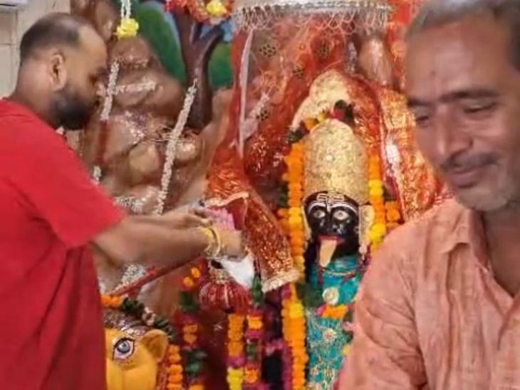 Worship of Goddess Kalratri on the seventh day of Navratri in Badaun