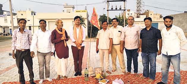 For the first time, a 52-foot Ravana made of cow dung will be burnt ...
