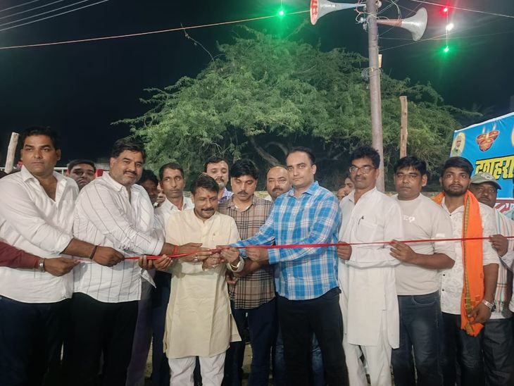 Fair begins at MGM Ground in Jalesar | जलेसर के एमजीएम ग्राउंड में मेला ...