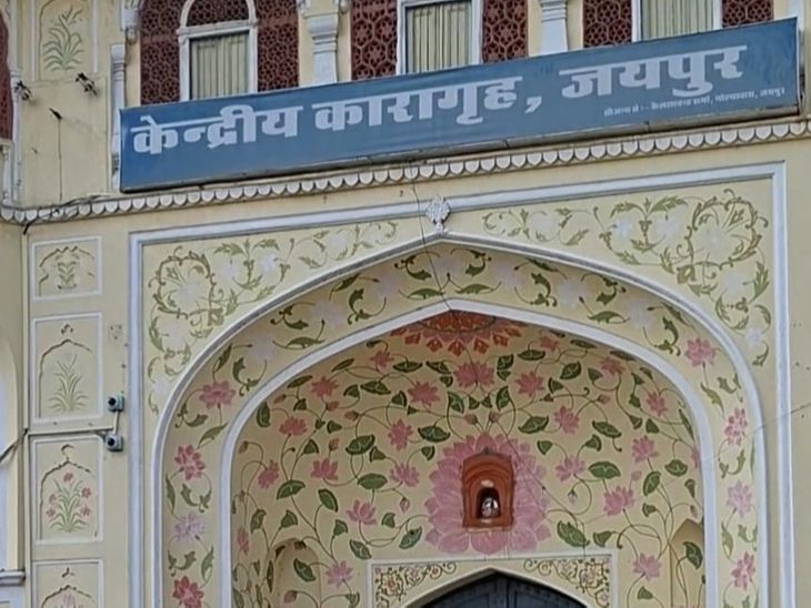 5 mobile phones recovered in 3 searches from Jaipur Central Jail