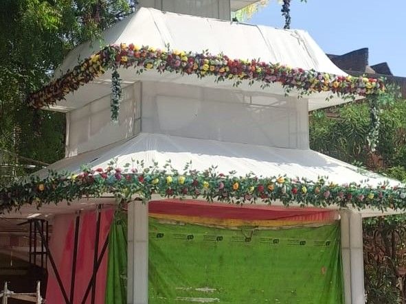 The idols of the Mother Goddess reached the pandals in the Bhadaiya ...