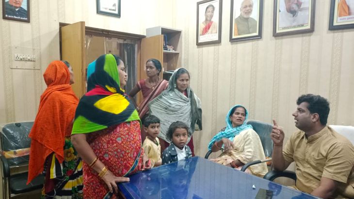 15 railway affected Phase-2 shifts lack electricity, toilet facilities ...