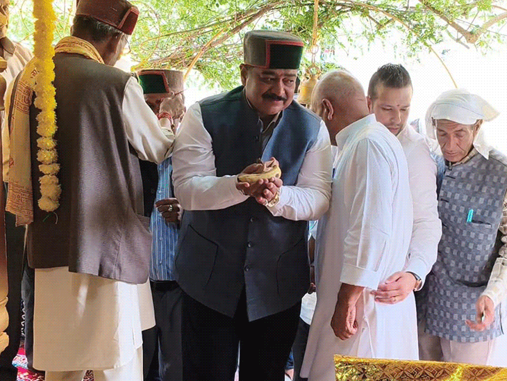 Himachal Minister Dhani Ram son Sanjay Shandil called health officials ...
