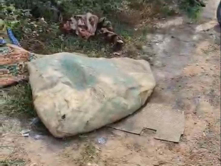 The father who came from Mumbai identified the half-burnt body.