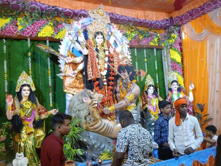 Sharadiya Navratri festival in Gadwar, crowd of devotees gathered ...