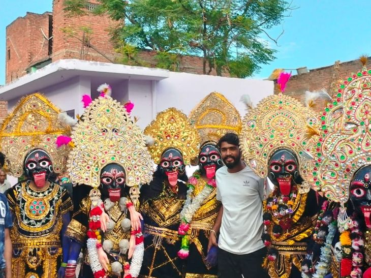 Kali procession took place on Ram Navami in Jaithra | जैथरा में राम ...