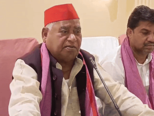 MP Awadhesh Prasad enraged by the attack on Gayatri Prasad Prajapati ...