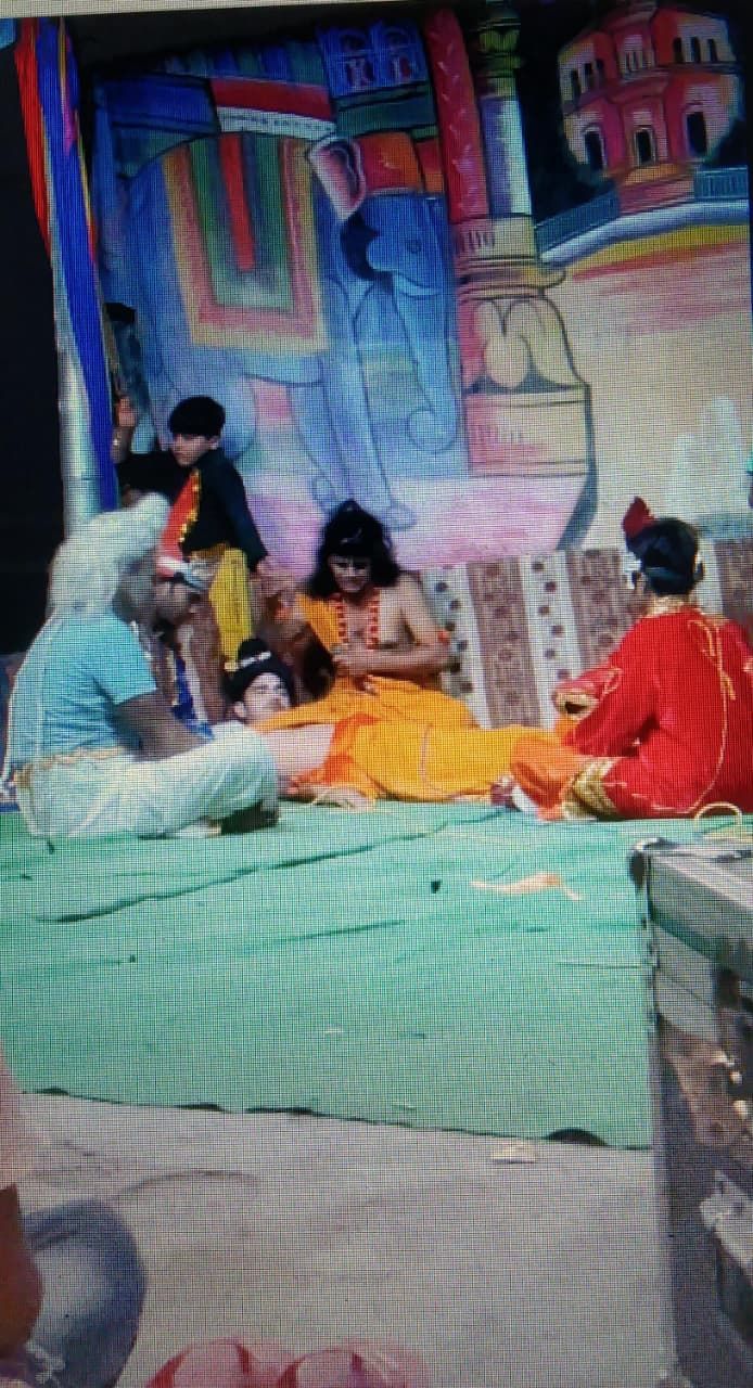 Laxman fainted, Hanuman brought the Sanjeevani herb. | मूर्छित हुए ...