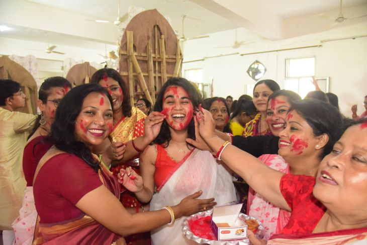51 women circumambulated the Mother Goddess together, 450 applied ...