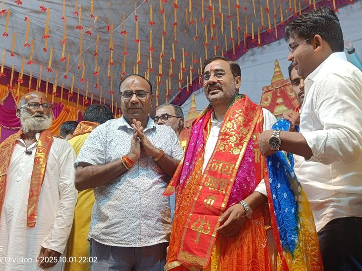 Mata Rani Jagran took place in Rudamou of Madhoganj.
