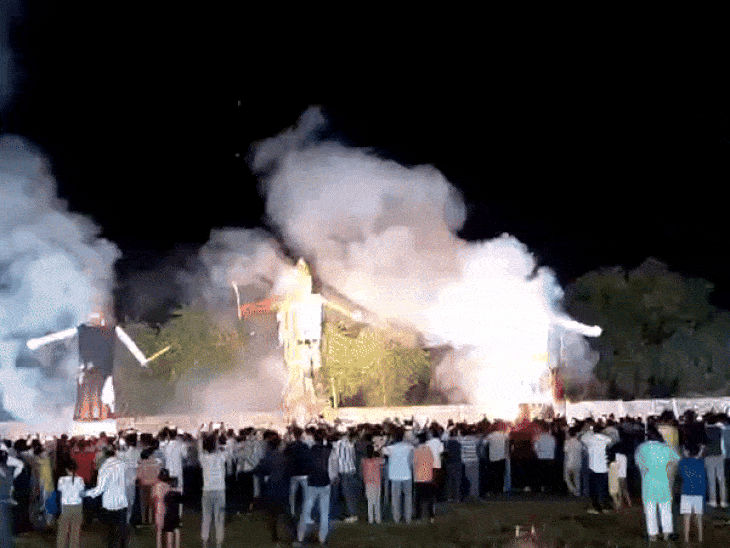 Iron structure stolen after Ravana Dahan in Bhind