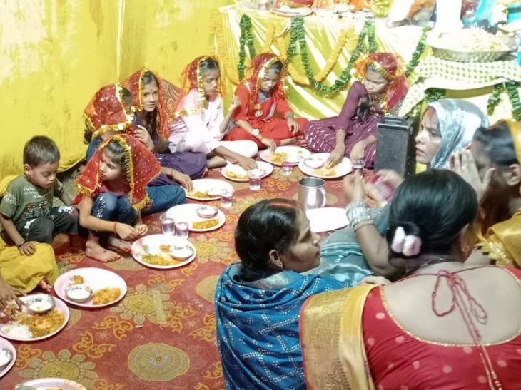A huge feast was organised after the immersion of the idol.