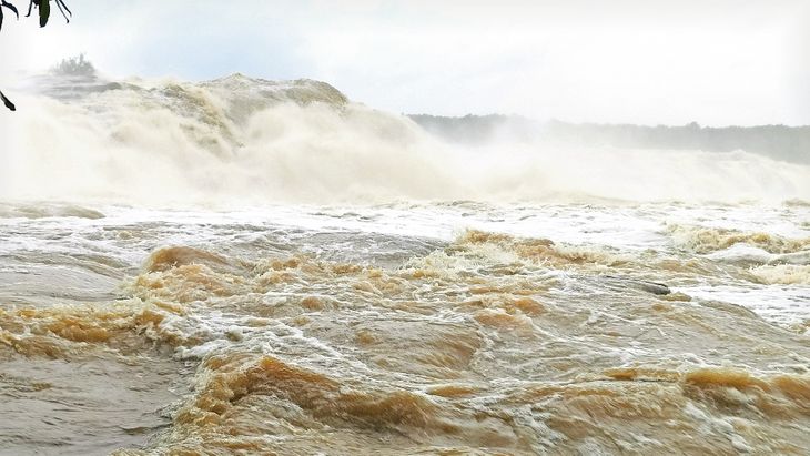 Heavy rain changed the appearance of Usri waterfall | झमाझम बारिश ने ...