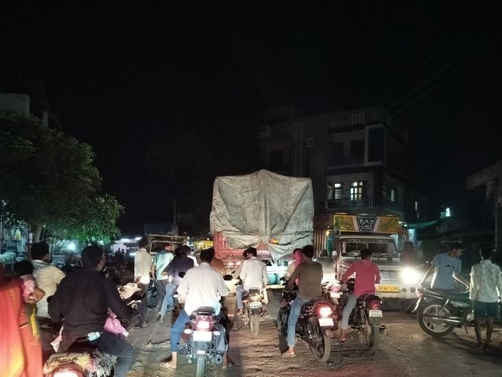 Encroachment and roadside shops are the main reasons, causing ...