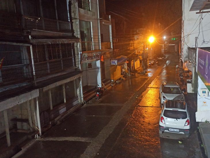 Morning rain brings relief from heat in Manawar | मनावर में सुबह हुई ...