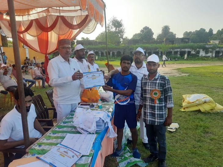 Regional sports competition begins in Atarra | अतर्रा में क्षेत्रीय ...