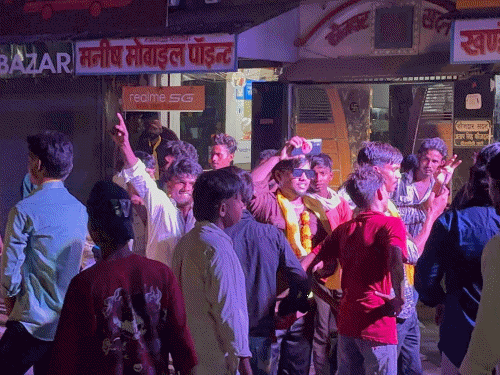 Valmiki Samaj organized a procession of Maharishi Valmiki | वाल्मीकि ...