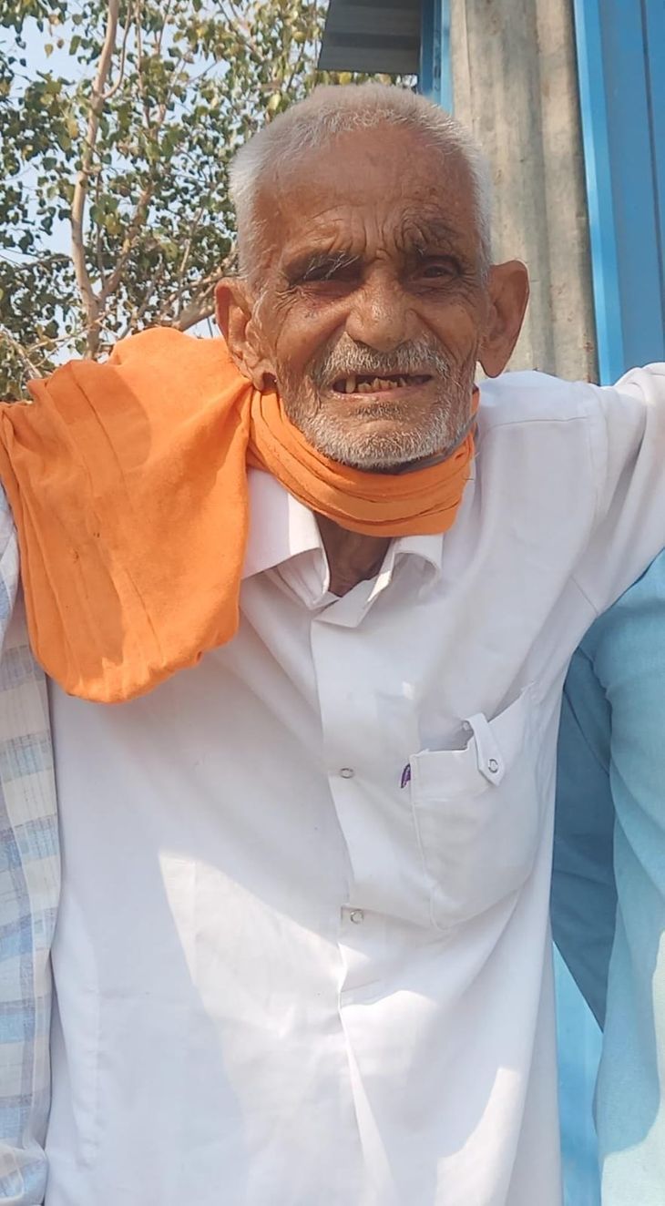 Chitramal Vishwakarma died at the age of 100. | छितरमल विश्वकर्मा का ...