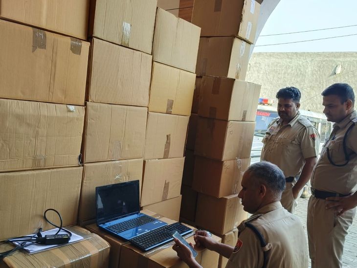 Karnal police seize firecracker ahead of Diwali| Haryana News | करनाल ...