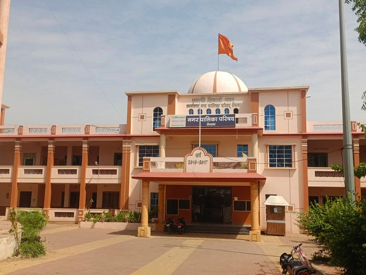 Sendhwa Municipality will receive the state level cleanliness award ...