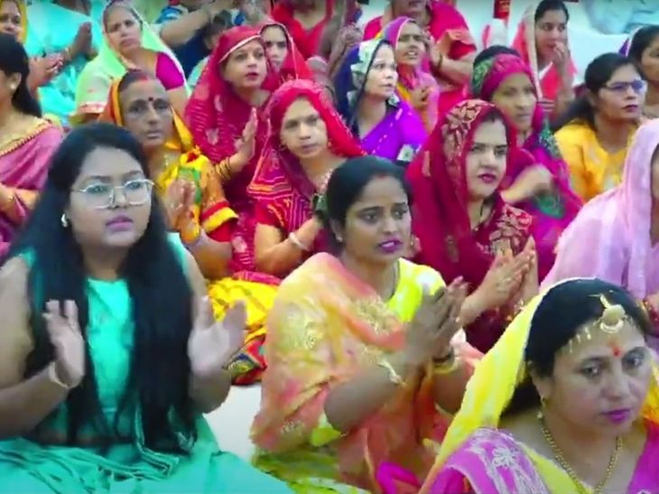 The story of Sati's entry into the fire is narrated in the Bhagwat Katha.