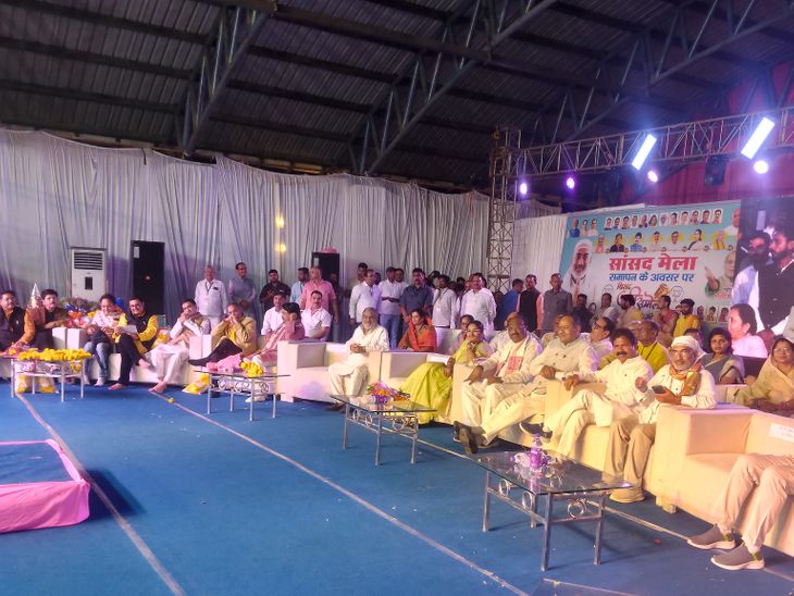 National Poet Conference on the closing of Pipariya MP Fair