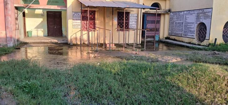 Trouble due to waterlogging in front of the RTPS office | आरटीपीएस ...