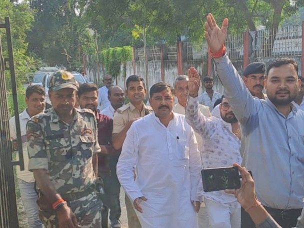 RJD candidate from Gurua has only Rs 40,000 cash