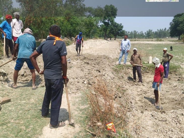Lakhs of rupees are due to MNREGA workers and labourers in Maharajganj ...