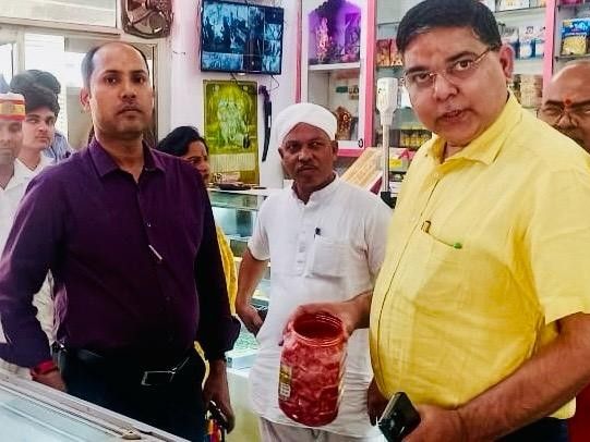FSDA team raids, goods worth lakhs destroyed