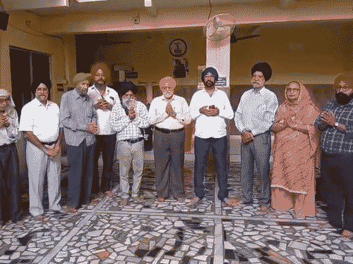Sikh community celebrated Bandi Chhor Divas in Prayagraj.