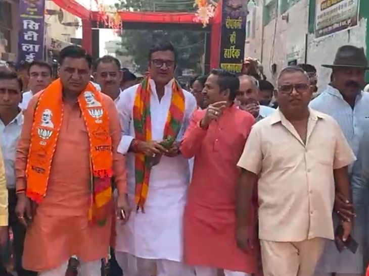 Former minister Rathod, MLA Saharan did Rama-Shyama in the market