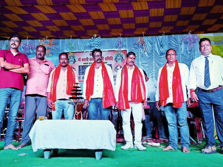Intellectuals honored on Kali Puja in Makwa | मकवा में काली पूजा पर ...