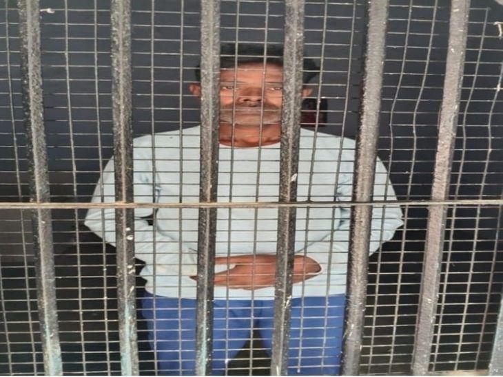 Ayodhya police arrested both of them and sent them to jail.