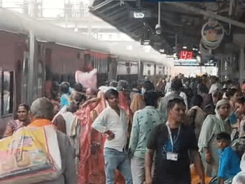 Crowd of passengers at Prayagraj Junction