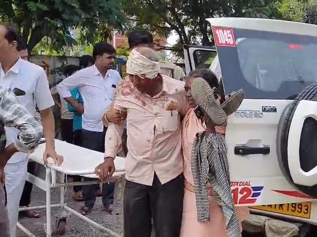 Two Bikes Collide In Shajapur Four People Injured श ज प र म द