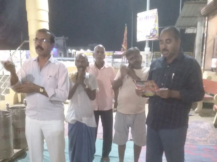 Hanuman Path was held at Karwal Mata Temple | करवल माता मंदिर में हुआ ...