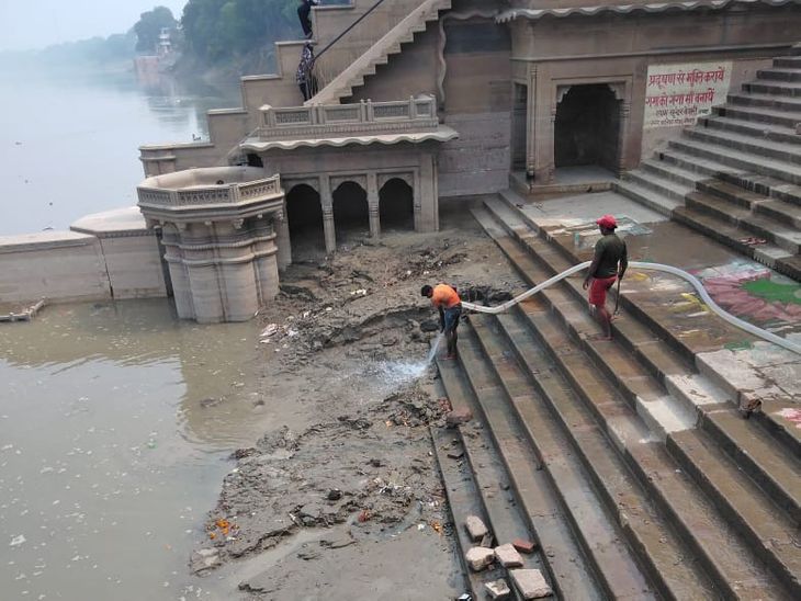 Cleaning of Ganga Ghats before Chhath Puja