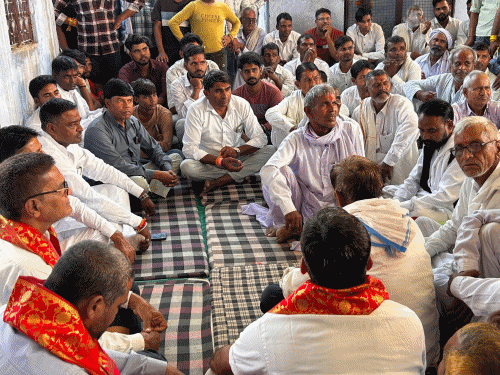 Singing-Bhandara at Karnavar Balaji Temple | करनावर बालाजी मंदिर में ...