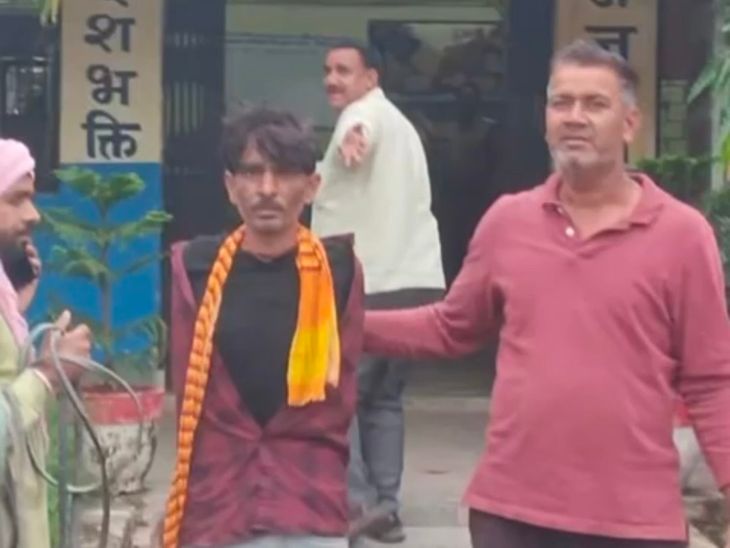 Farmers caught a cable thief in Bhitarwar | भितरवार में किसानों ने केबल ...