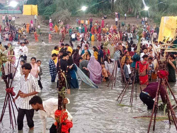 Chhath festival celebrated in Muhammadabad Gohna