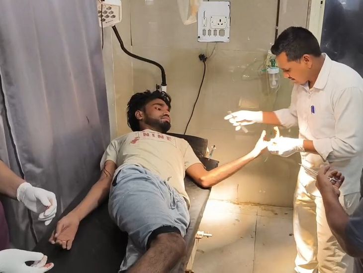 Sword fight between two sides in Shajapur, many injured