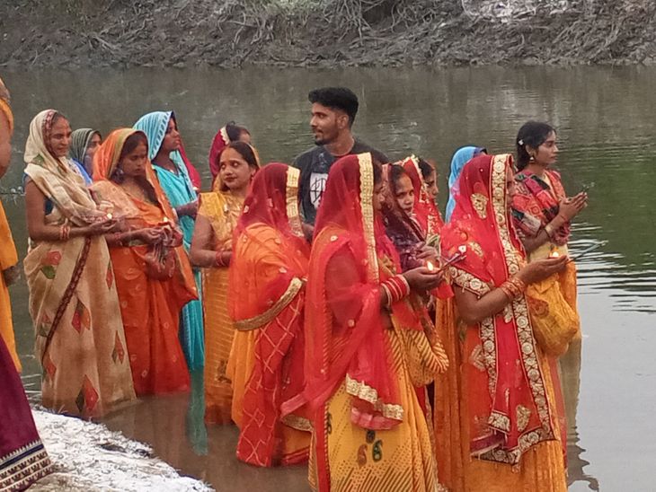 Chhath Mahaparva celebrated in Saidapur Bhau | सैदापुर भाऊ में छठ ...