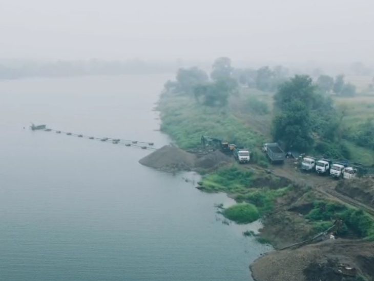 Video of sand mining from submarine in Malhargarh surfaces | मल्हारगढ़ ...