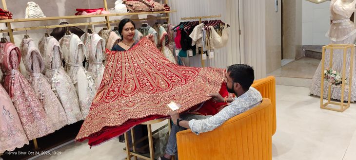 Exclusive Lagan Collection available for customers at Manyavar Mohe ...